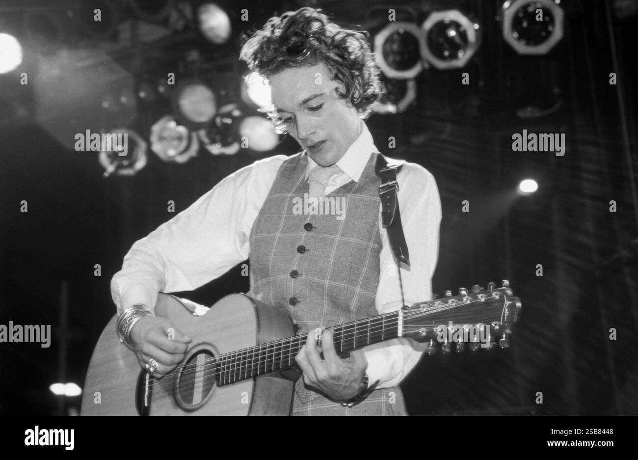SUBCIRCUS, READING FESTIVAL, 1997: Peter Bradley from the band ...