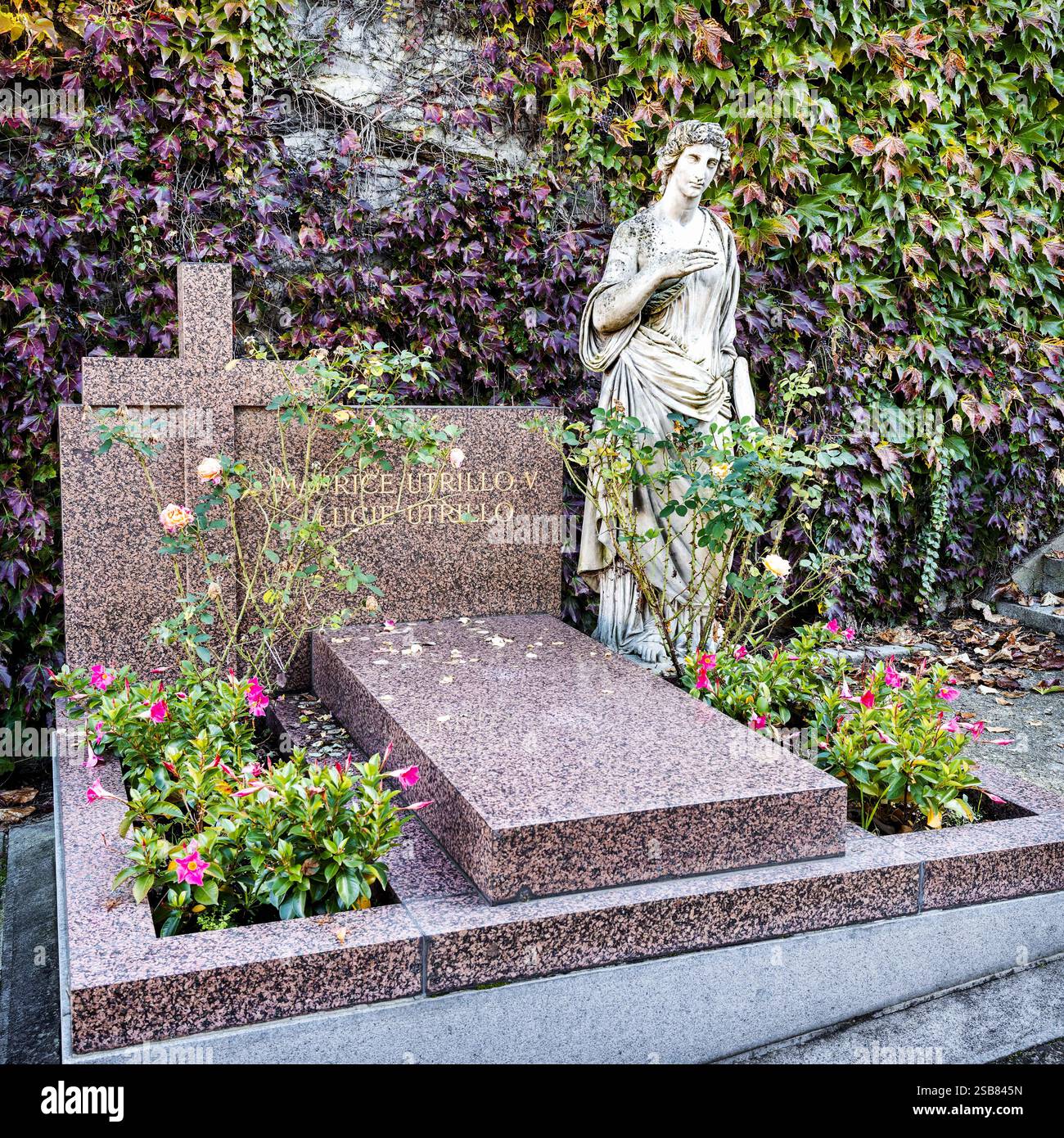 FRANCE. PARIS (75) 18TH DISTRICT. THE TOMB OF THE PAINTER MAURICE UTRILLO (1883-1955) AT SAINT ...