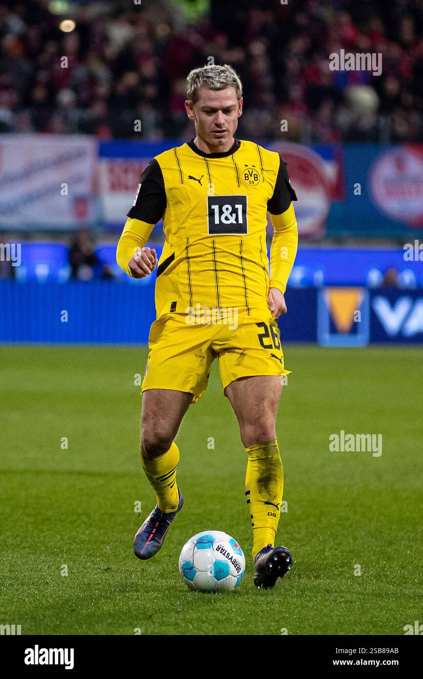 Heidenheim, Deutschland. 01st Feb, 2025. Julian Ryerson (Borussia Dortmund, #26) GER, 1.FC ...