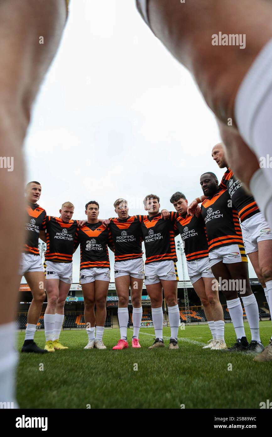 Castleford, UK. 01st Feb, 2025. Castleford Huddle up *** during the Pre Season Friendly match ...