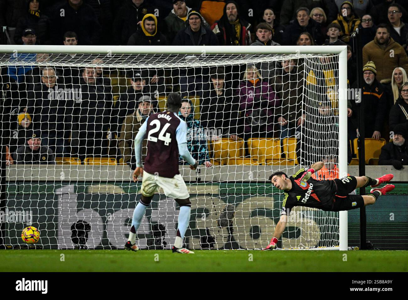 1st February 2025; Molineux Stadium, Wolverhampton, West Midlands ...