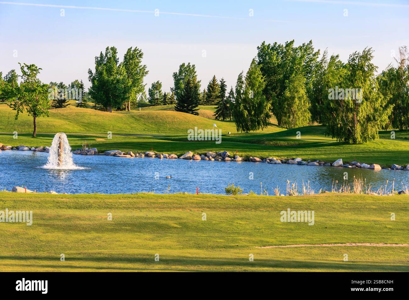 Beautiful fountain golf course hi-res stock photography and images - Alamy