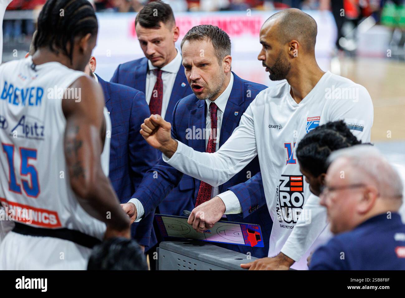 Janis Gailitis (Syntainics MBC, Trainer), Ty Brewer (Syntainics MBC ...