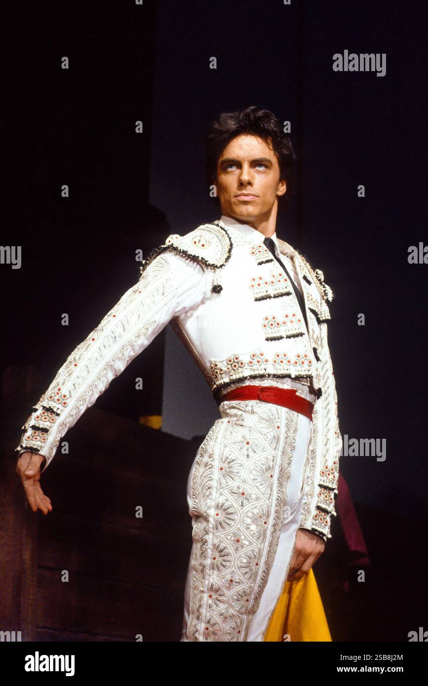 John Barrowman (Domingo Hernandez) in MATADOR at The Queen’s Theatre ...