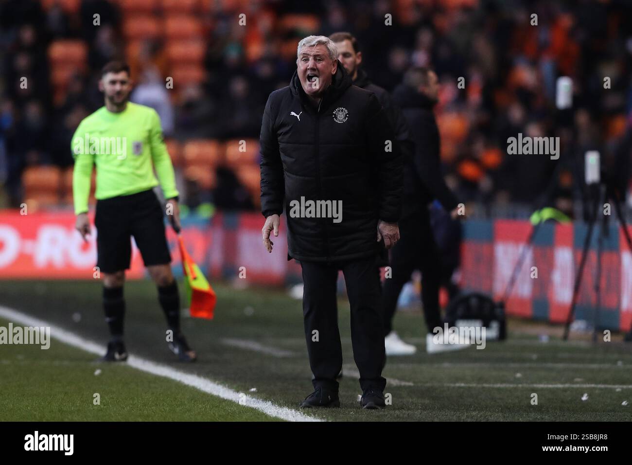 Steve Bruce head coach of Blackpool shouts at his players during the ...