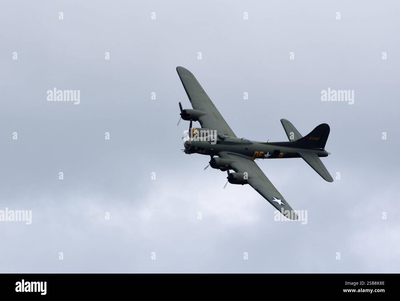 Vintage B-17 Flying Fortress G-BEDF Sally B in flight blue sky Stock ...