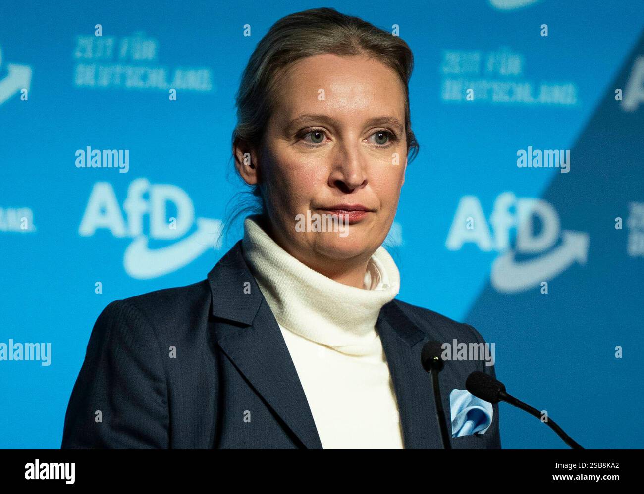 Alice Weidel AfD-Vorsitzende bei ihrer Rede in Neu-Isenburg. Zeit für ...