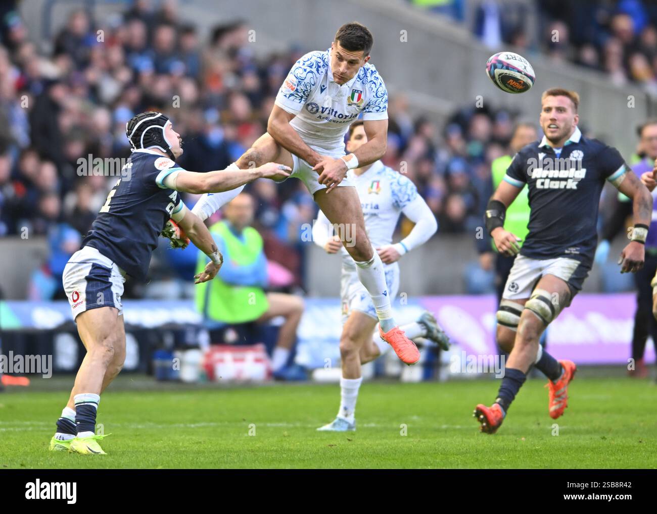 Edinburgh, UK. 1st Feb, 2025. Darcy Graham of Scotland and Tommaso ...