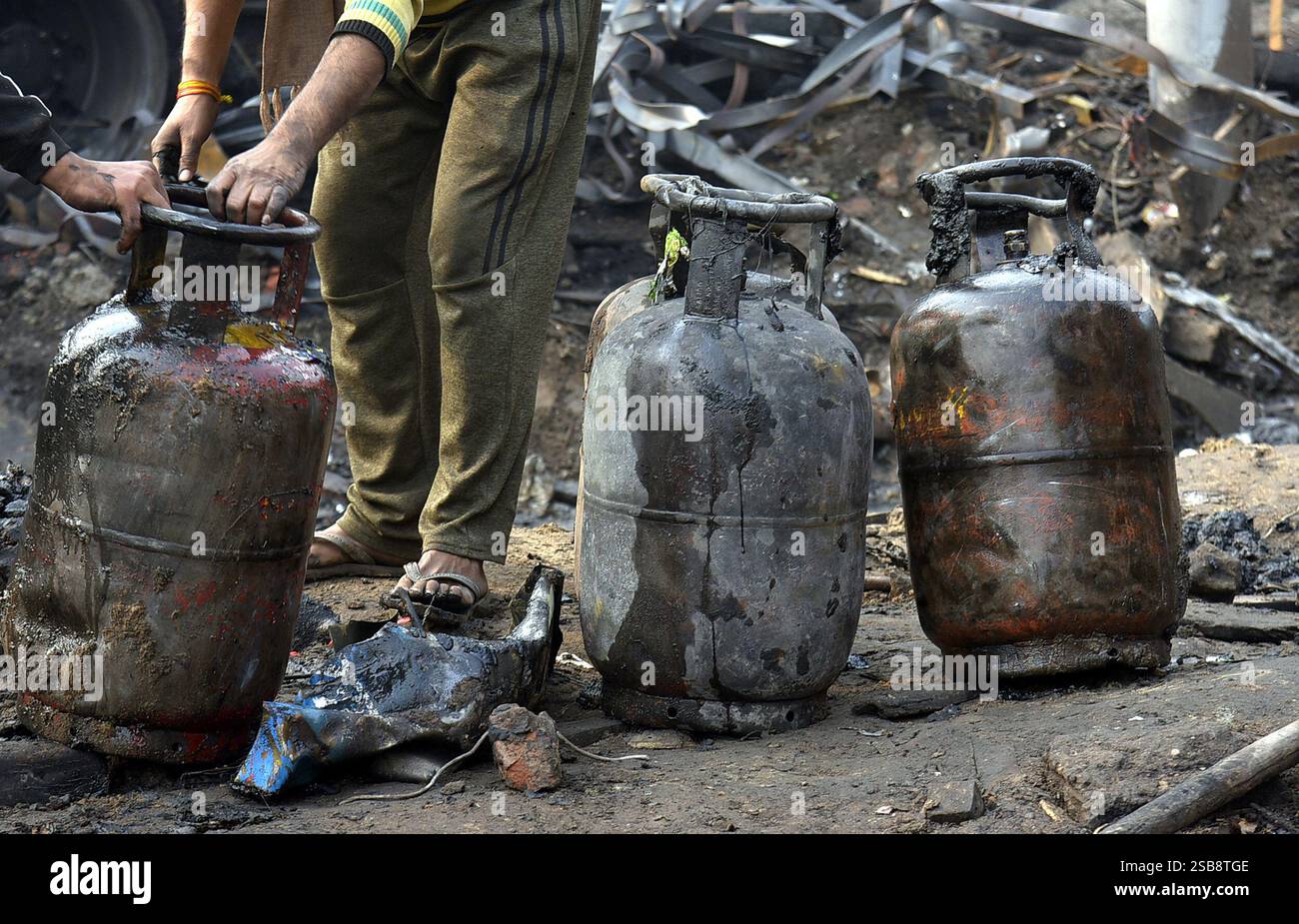 GHAZIABAD, INDIA - FEBRUARY 1: A truck laden with LPG gas cylinders ...