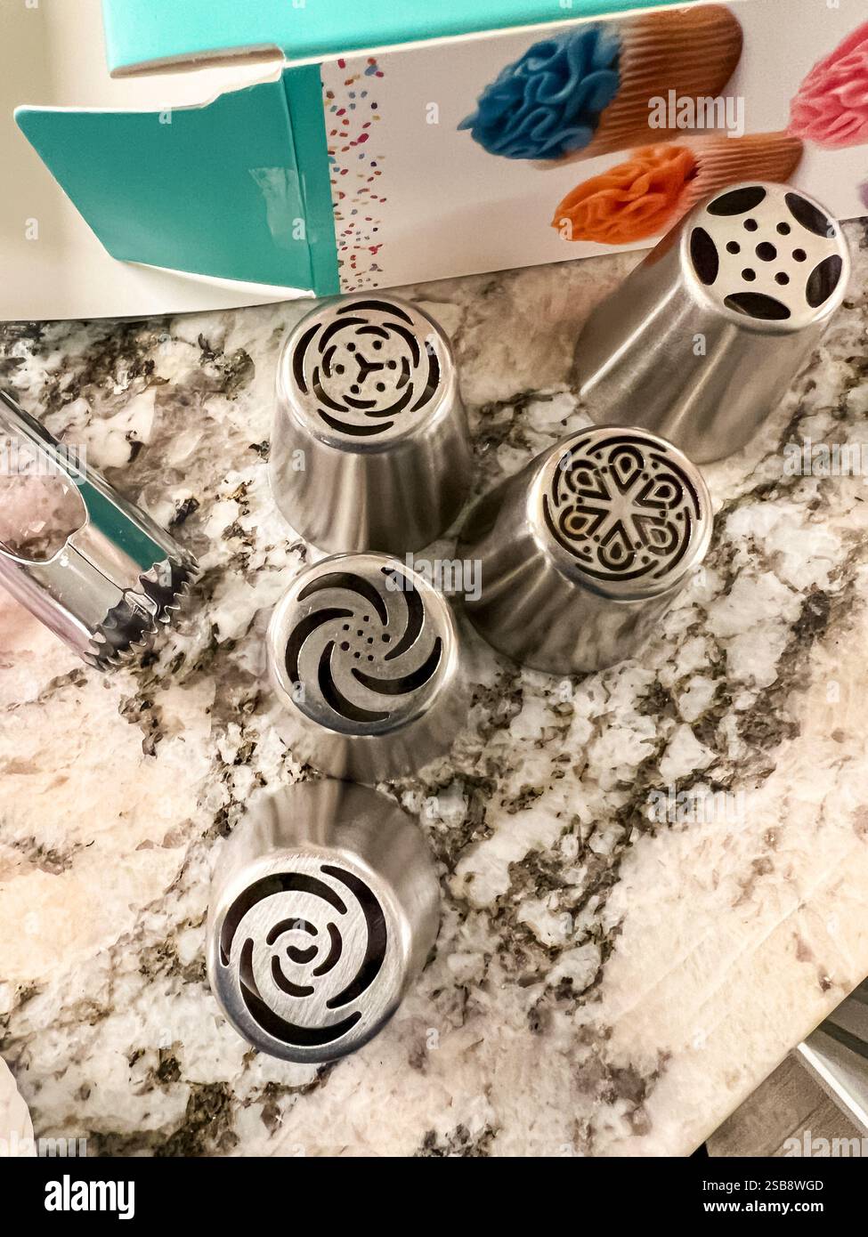 Stainless Steel Russian Piping Tips for Decorating Stock Photo - Alamy
