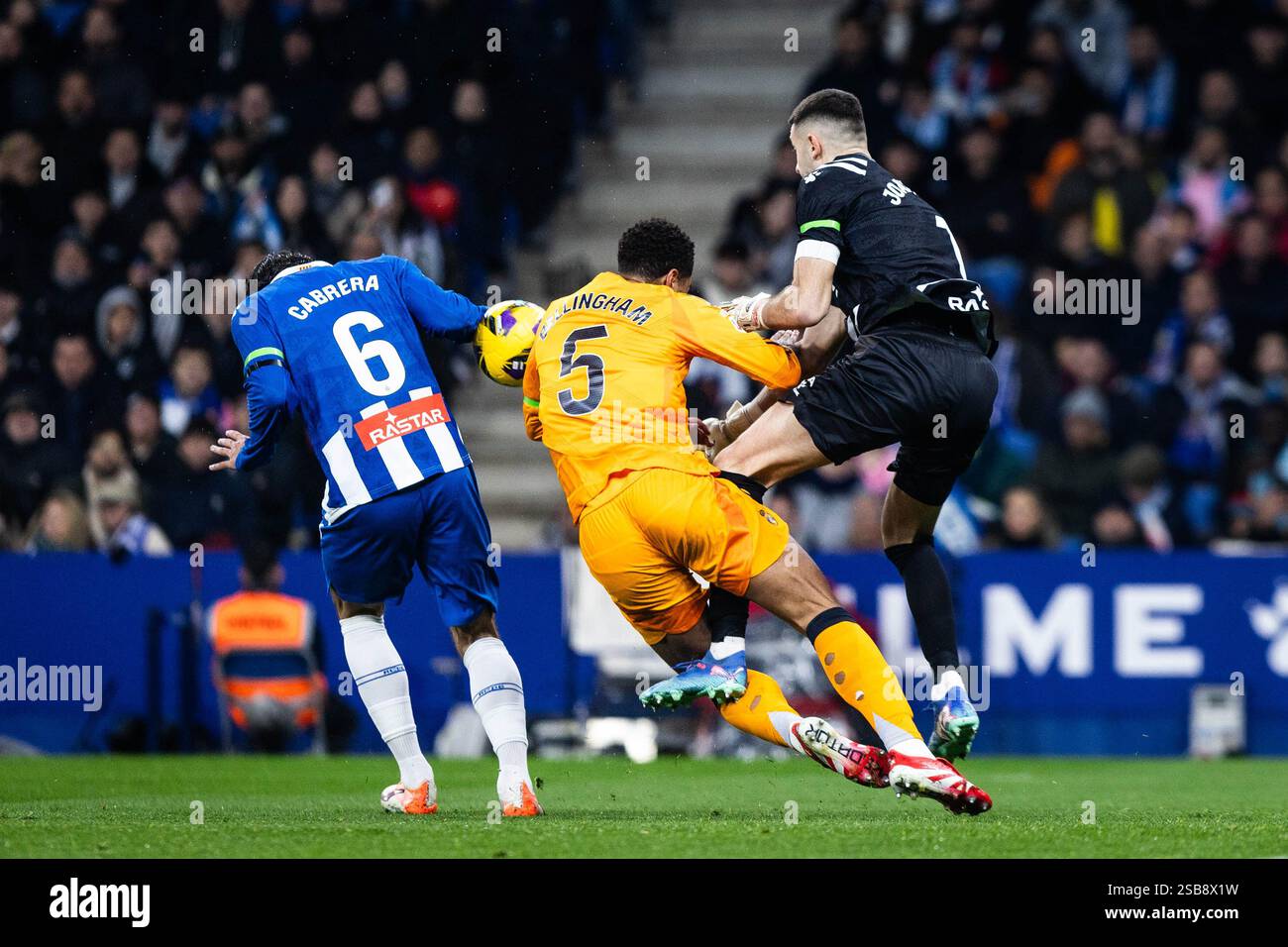 Barcelona, Barcelona, Spain. 1st Feb, 2025. Jude Bellingham C of Real ...