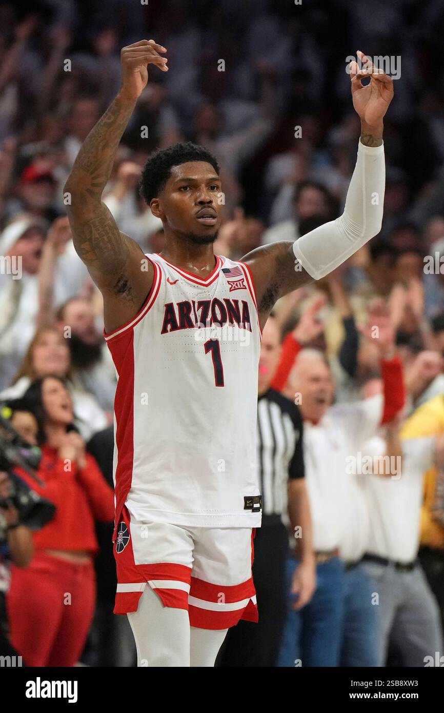 Arizona guard Caleb Love (1) during the first half of an NCAA college ...