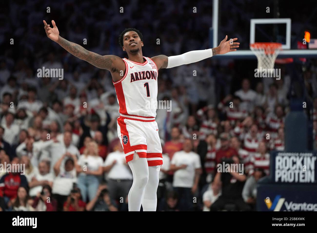 Arizona guard Caleb Love (1) during the first half of an NCAA college ...