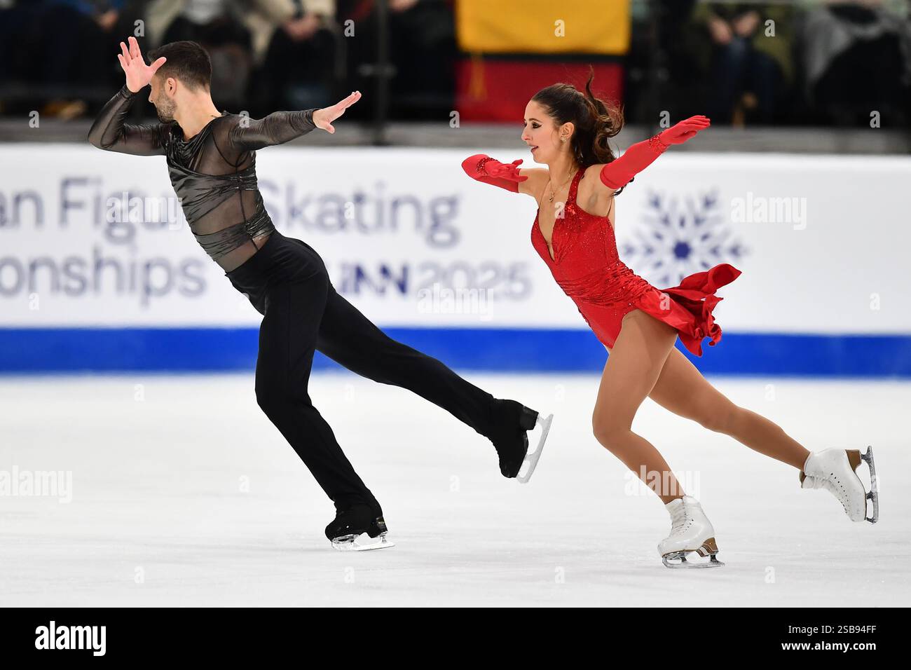 Tallinn. 1st Feb, 2025. Lilah Fear (R)/Lewis Gibson of Britain compete ...