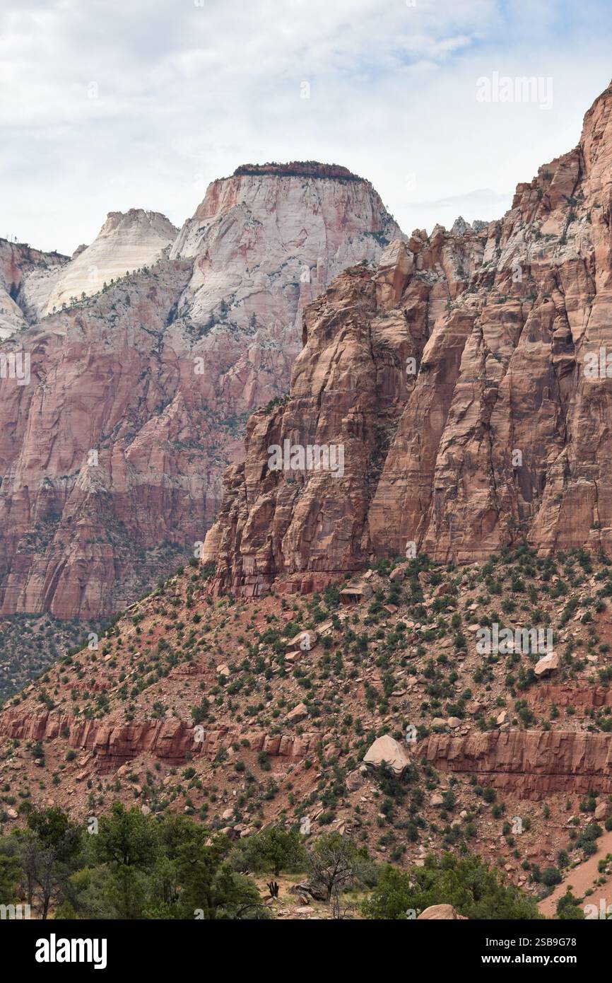 Zion National Park, known for its towering sandstone cliffs, diverse ...