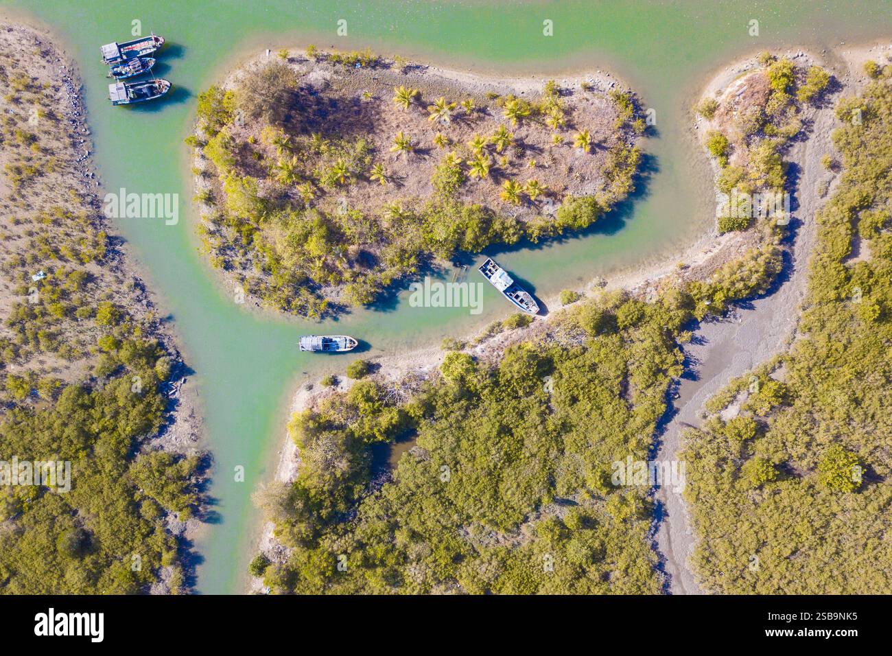 Lingshui. 31st Jan, 2025. This aerial photo taken on Jan. 31, 2025 ...