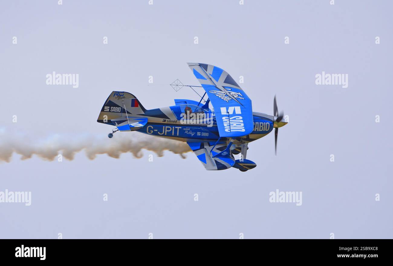 Pitts S-2 Special Biplane Stunt Aircraft in flight Stock Photo - Alamy