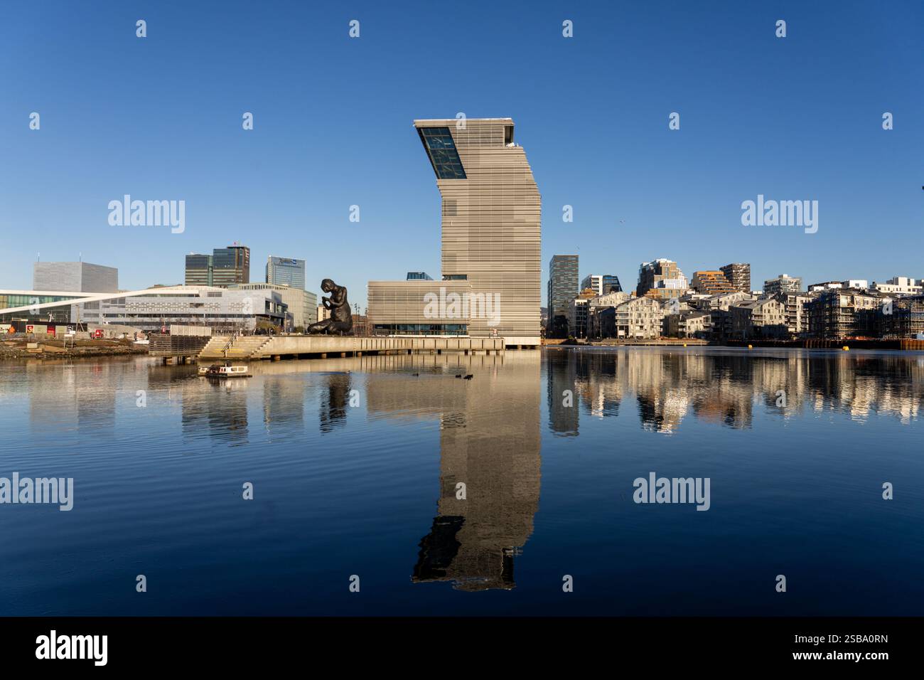 01 February 2025, Norway, Oslo: The Edvard Munch Museum (M) next to the ...