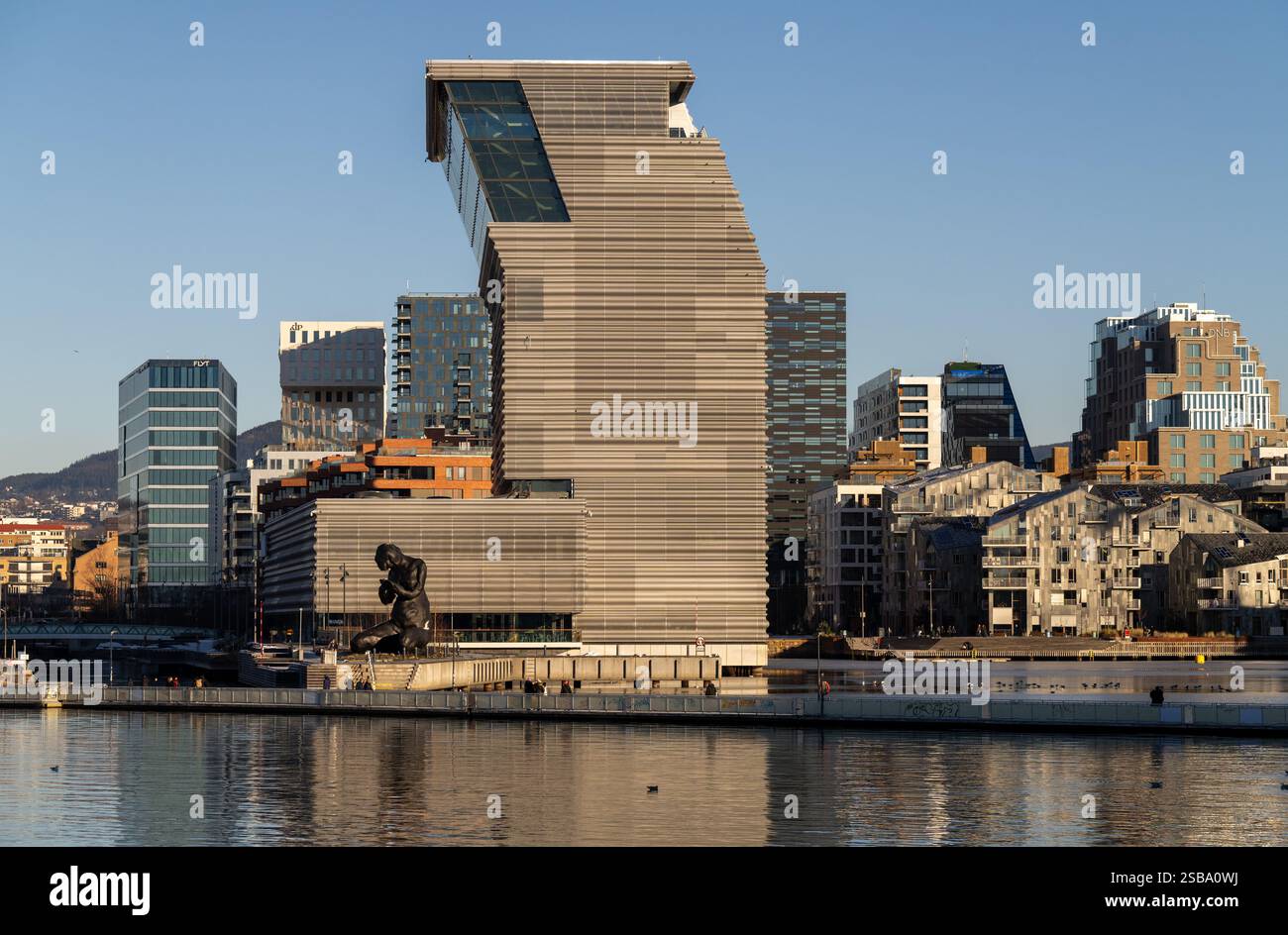 Oslo, Norway. 01st Feb, 2025. The nine-meter-high bronze sculpture "The ...