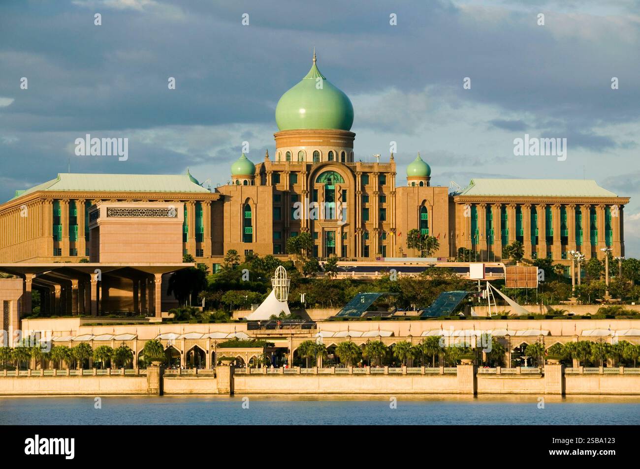 The Perdana Putra Building, Putrajaya is a complex of buildings housing ...