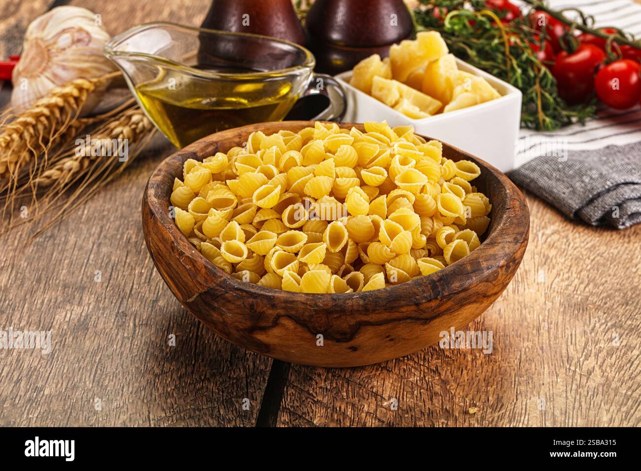 Italian cuisine - dry conchiglie shell pasta Stock Photo - Alamy