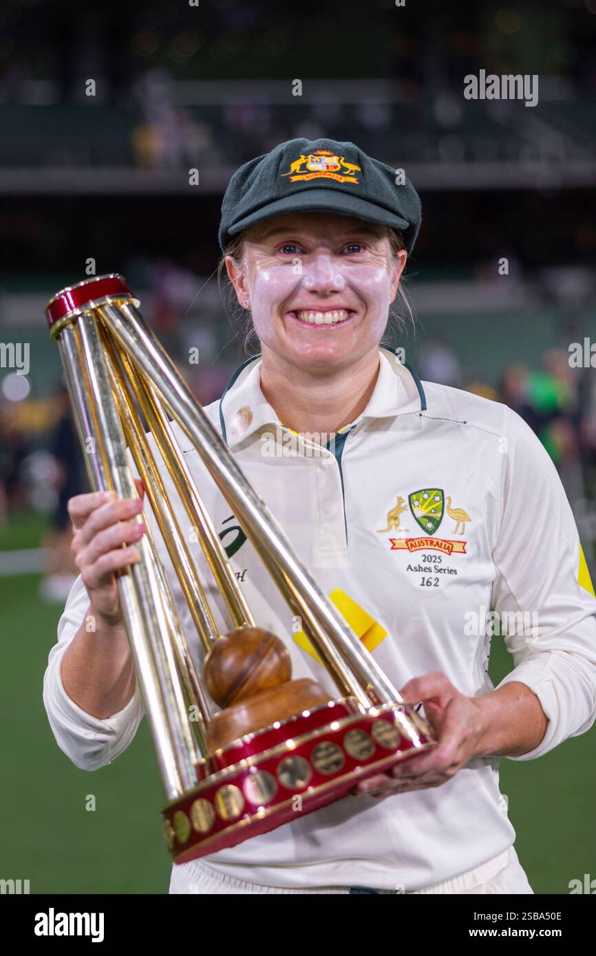 MELBOURNE, AUSTRALIA - FEBRUARY 01: Alyssa Healy of Australia with the ...