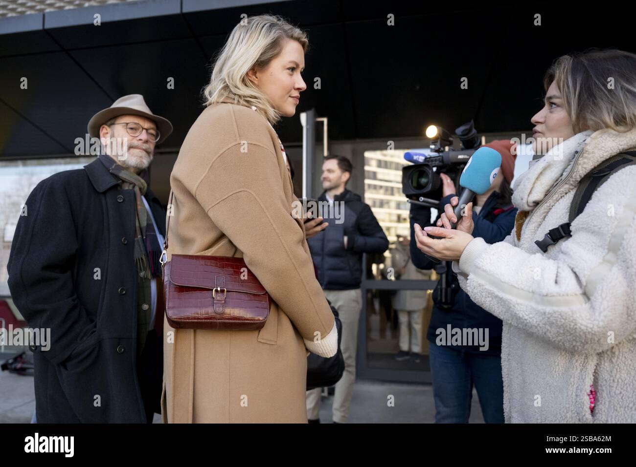 N-VA's Els van Doesburg and Chamber Chairman N-VA Peter De Roover ...