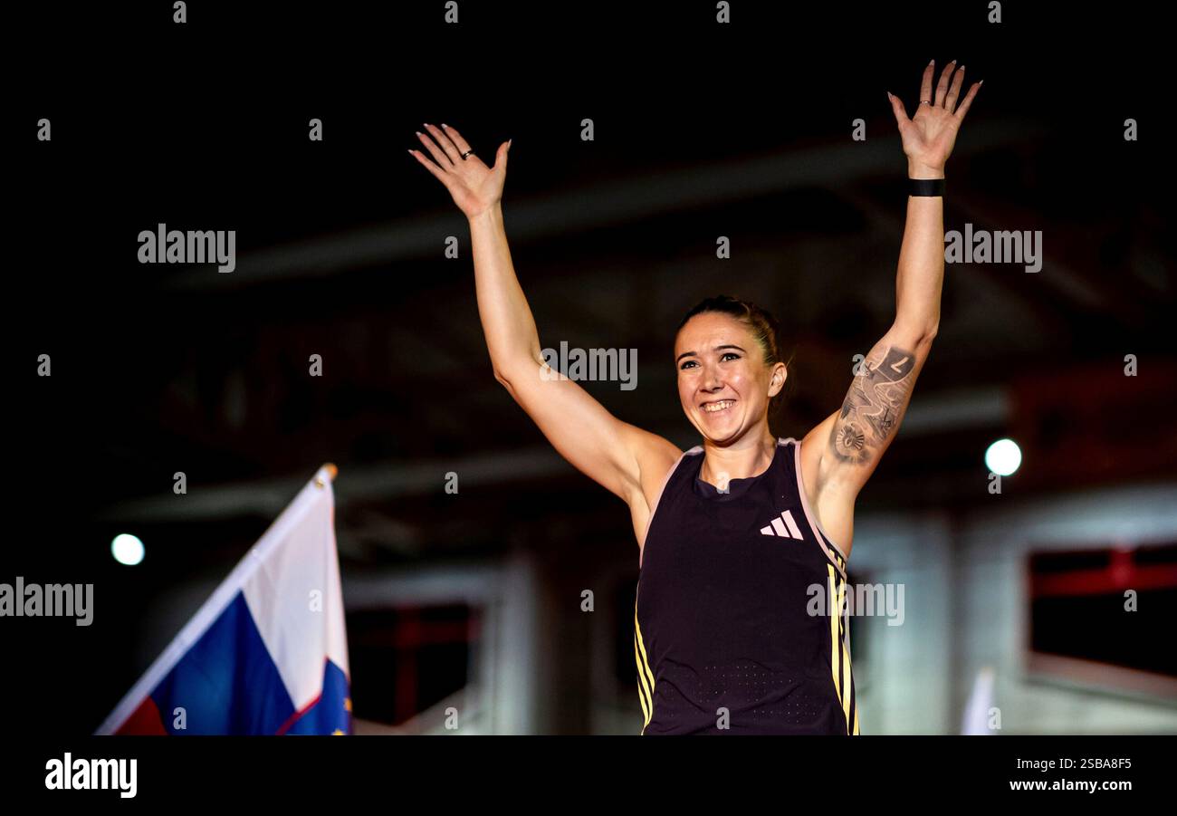 Erfurt, Deutschland. 31st Jan, 2025. Vorfreude: Rebekka Haase (GER/Sprintteam Wetzlar ...