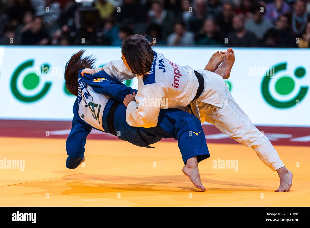 Kisumi OMORI (JPN) and Kokoro FUJISHIRO (JPN) final Womenâ??s -52Kg during the Paris Grand Slam ...