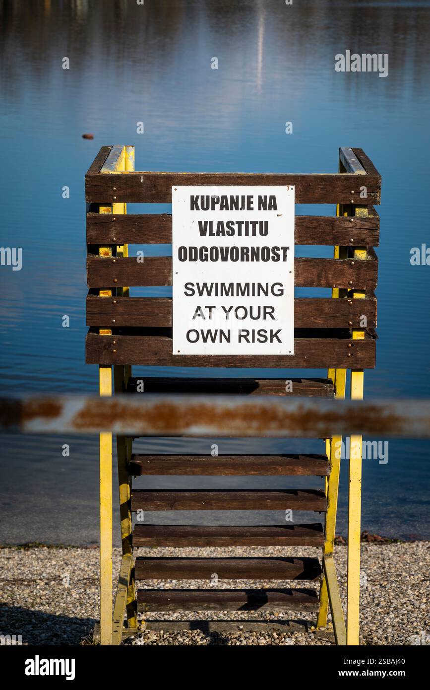 Swimming 2025 hi-res stock photography and images - Alamy