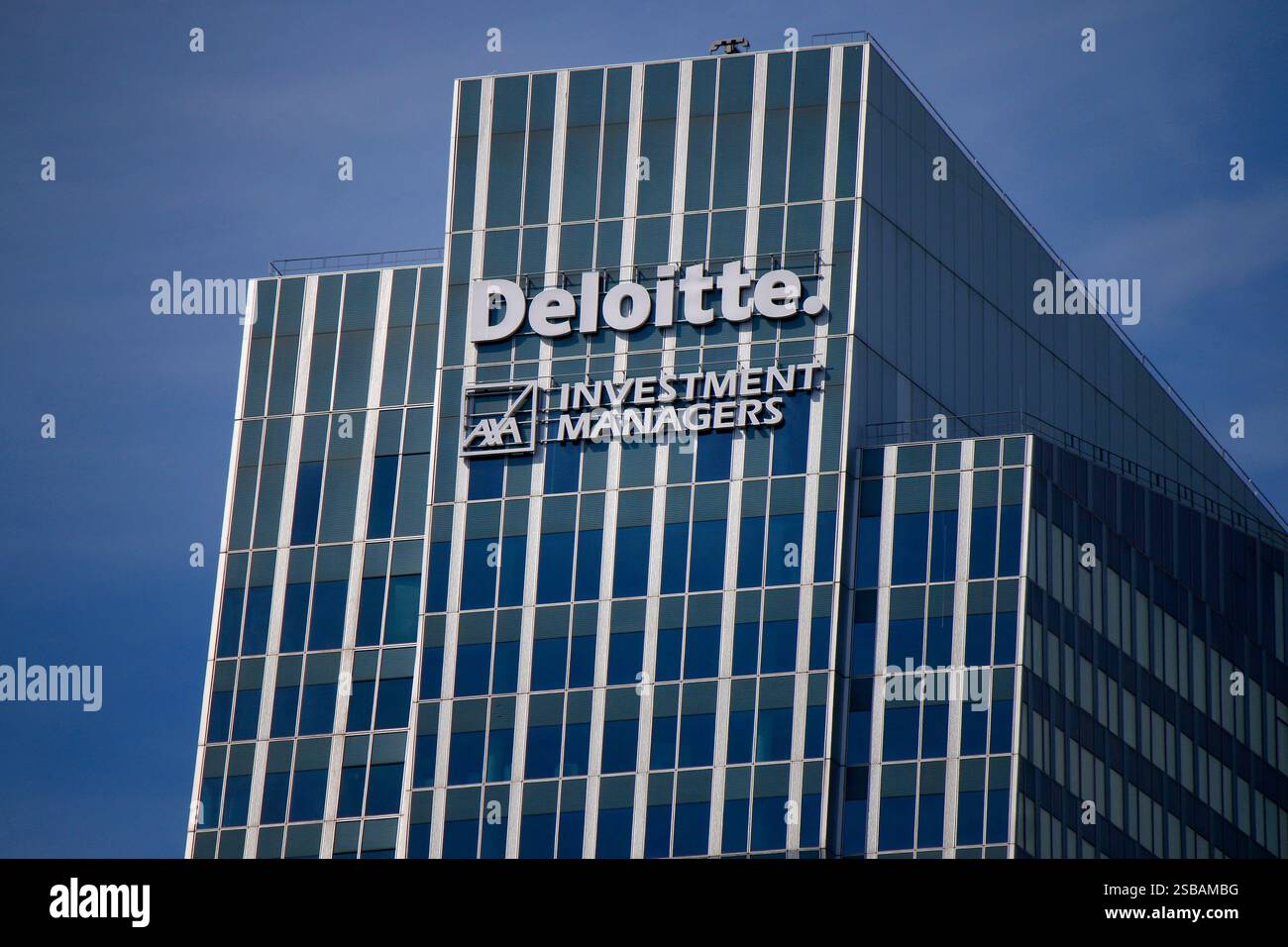 das Logo der Marke/ the logo of the brand "Deloitte", Paris, Frankreich ...