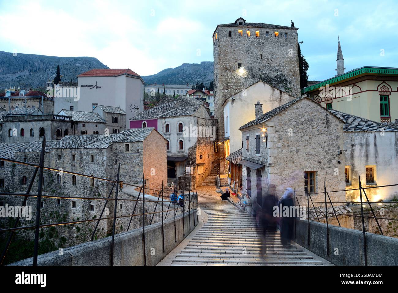 Stari Most (Old bridge) in Mostar, Bosnia-Herzegovina Stock Photo - Alamy