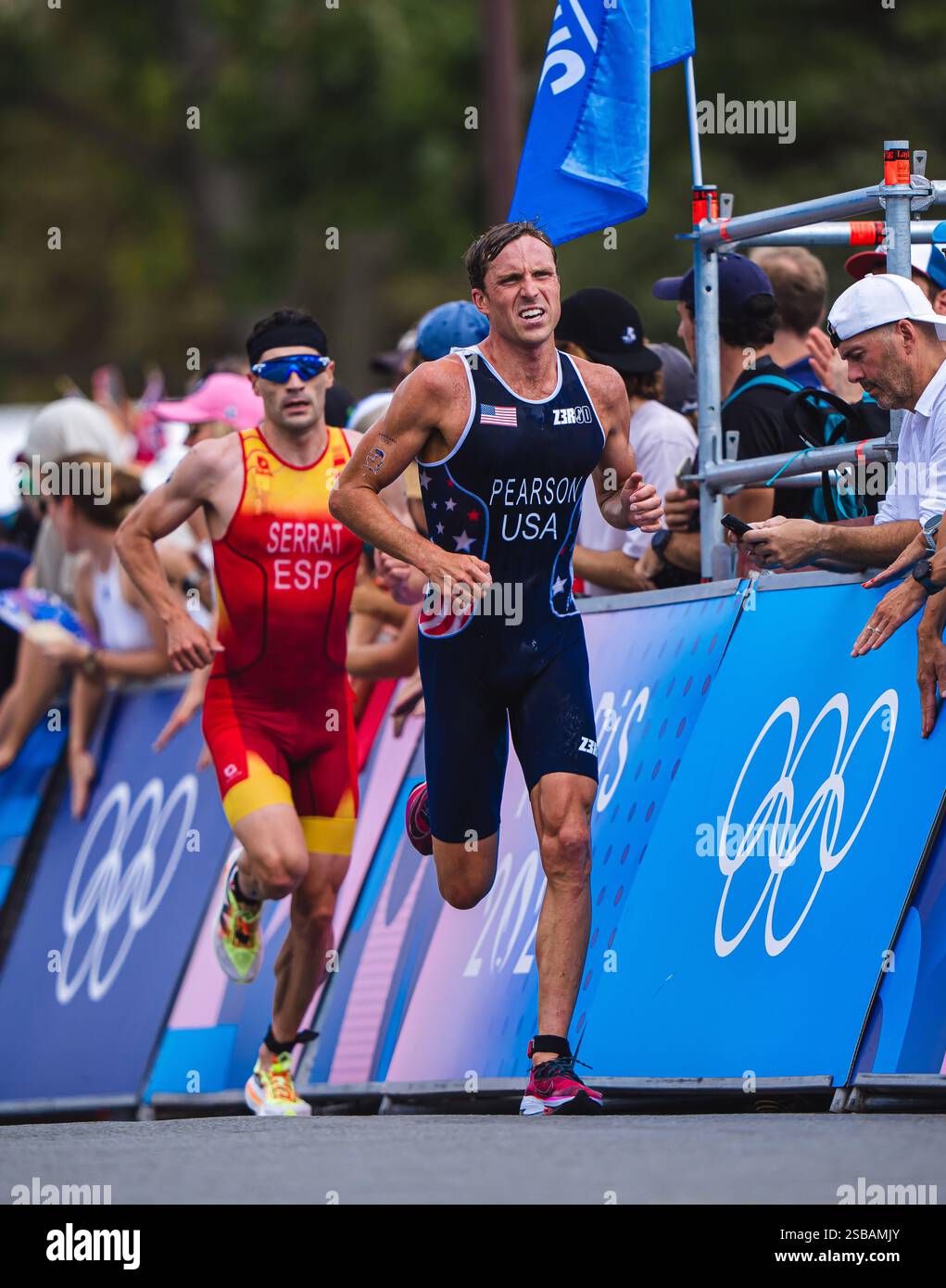 Morgan Pearson participating in the triathlon at the Paris 2024 Olympic ...