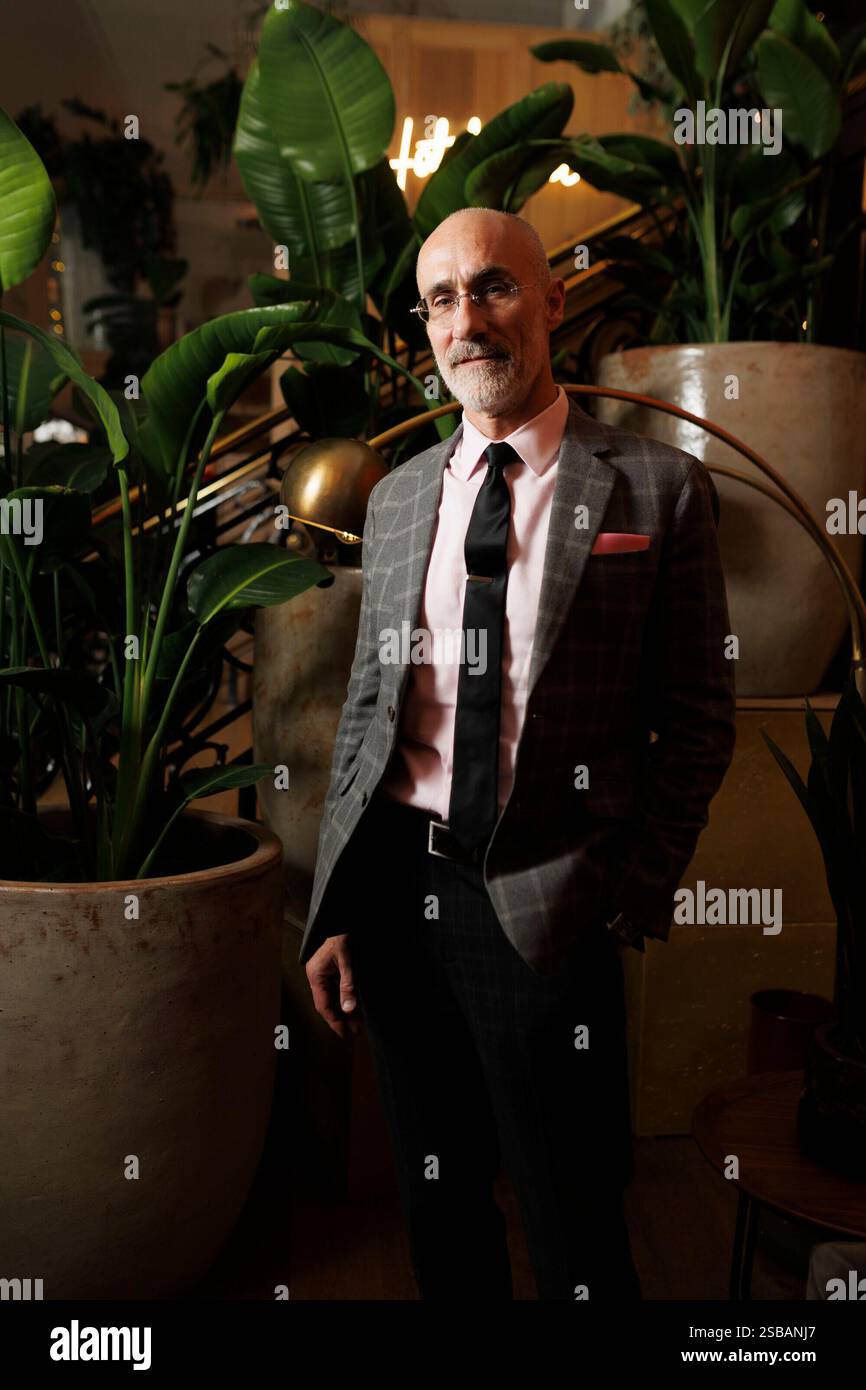 Arthur brooks harvard hi-res stock photography and images - Alamy