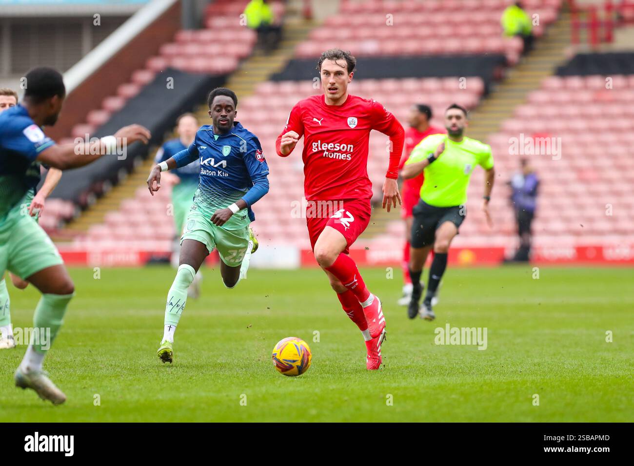 Oakwell Stadium, Barnsley, England - 1st February 2025 Josh Earl (32 ...