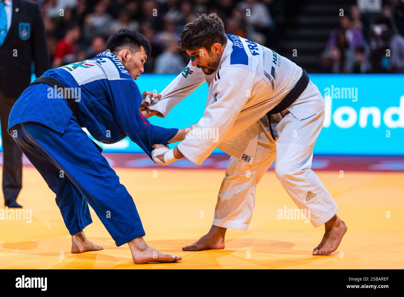 Cedric REVOL (FRA) and Mendsaikhan NYAMSUREN (MGL) round of 16 Menâ??s ...