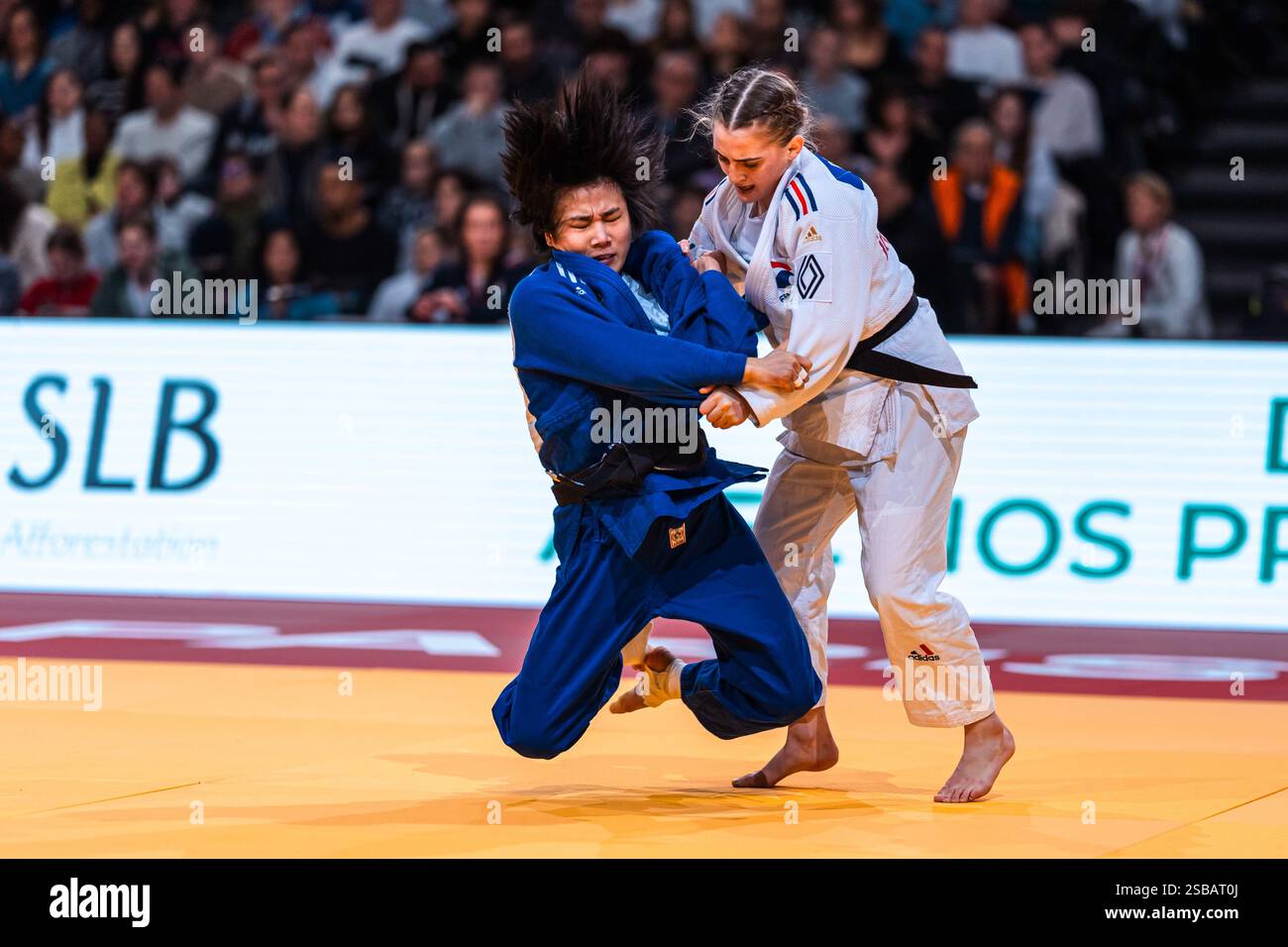Alyssia POULANGE (FRA) and Suryeon HWANG (KOR) round of 32 Womenâ??s ...
