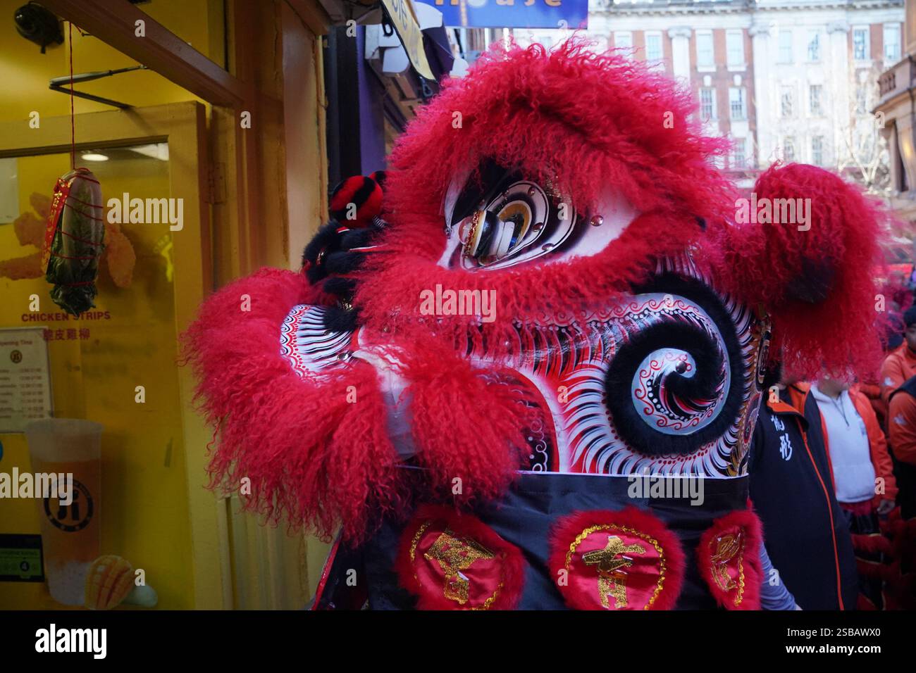 Chinese year cabbage lion hi-res stock photography and images - Alamy