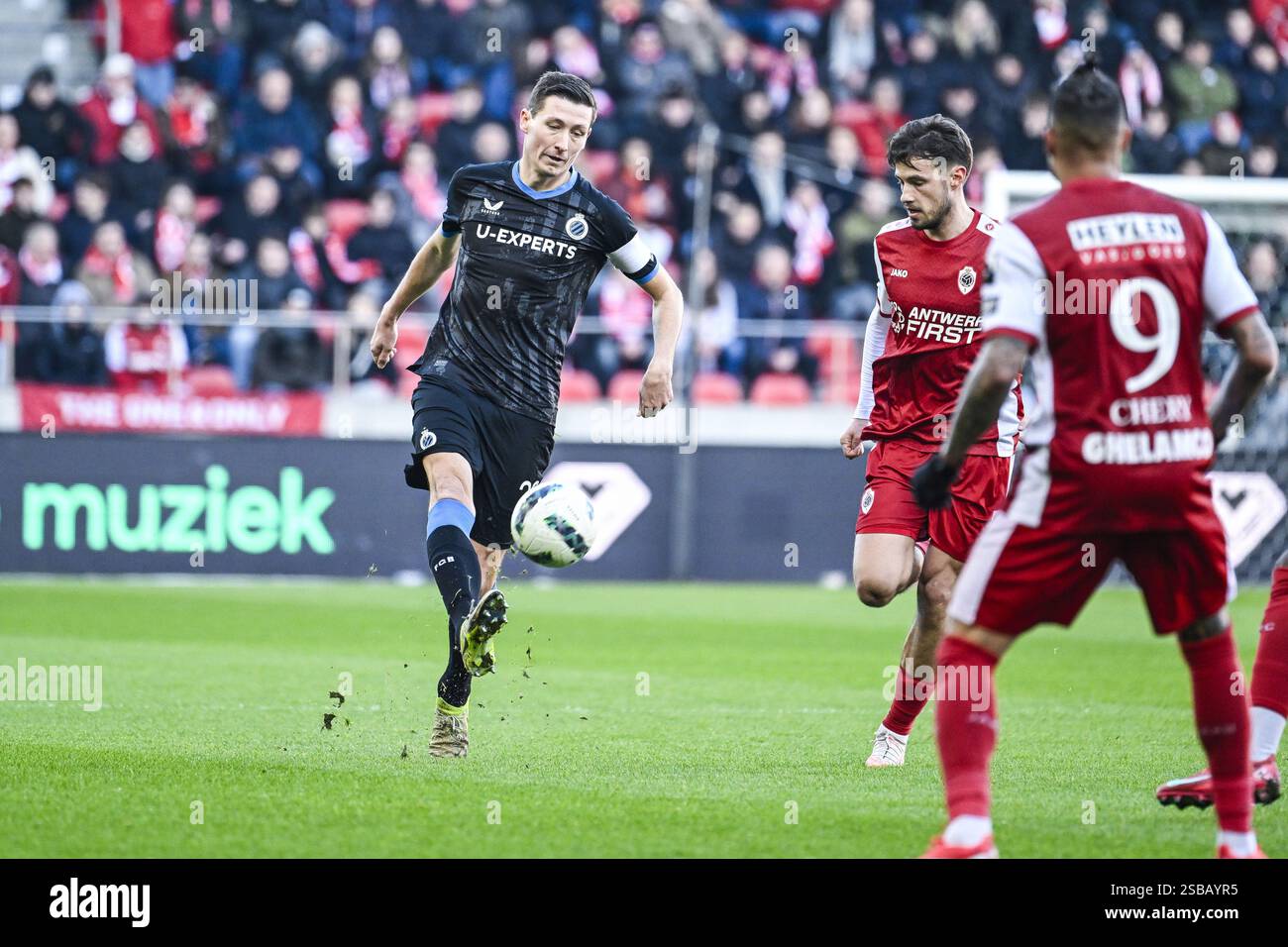 Antwerpen, Belgium. 02nd Feb, 2025. Club's Hans Vanaken and Antwerp's ...
