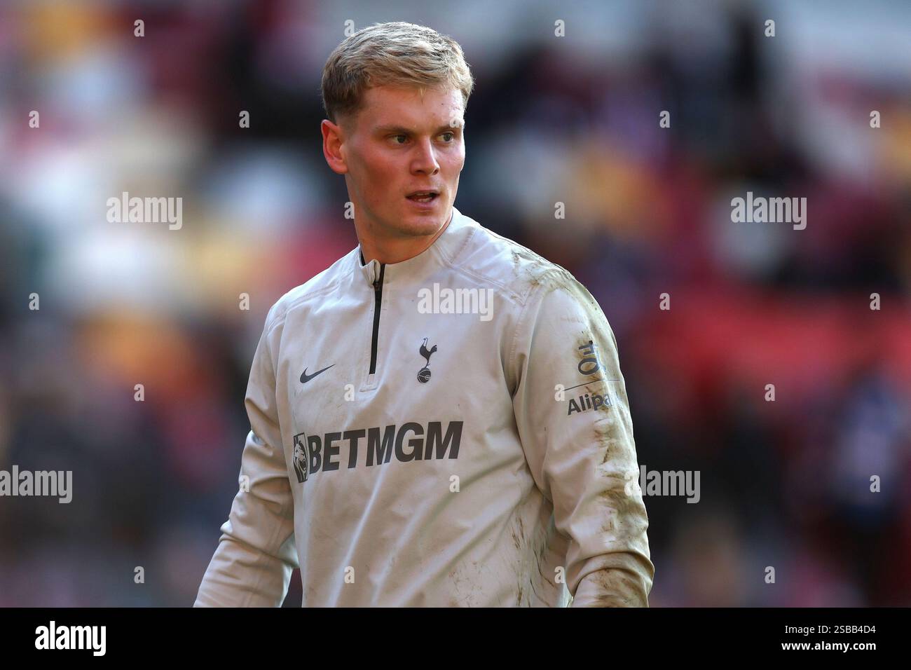 London, UK. 2nd Feb, 2025. Antonín Kinsky of Tottenham Hotspur warms up ...