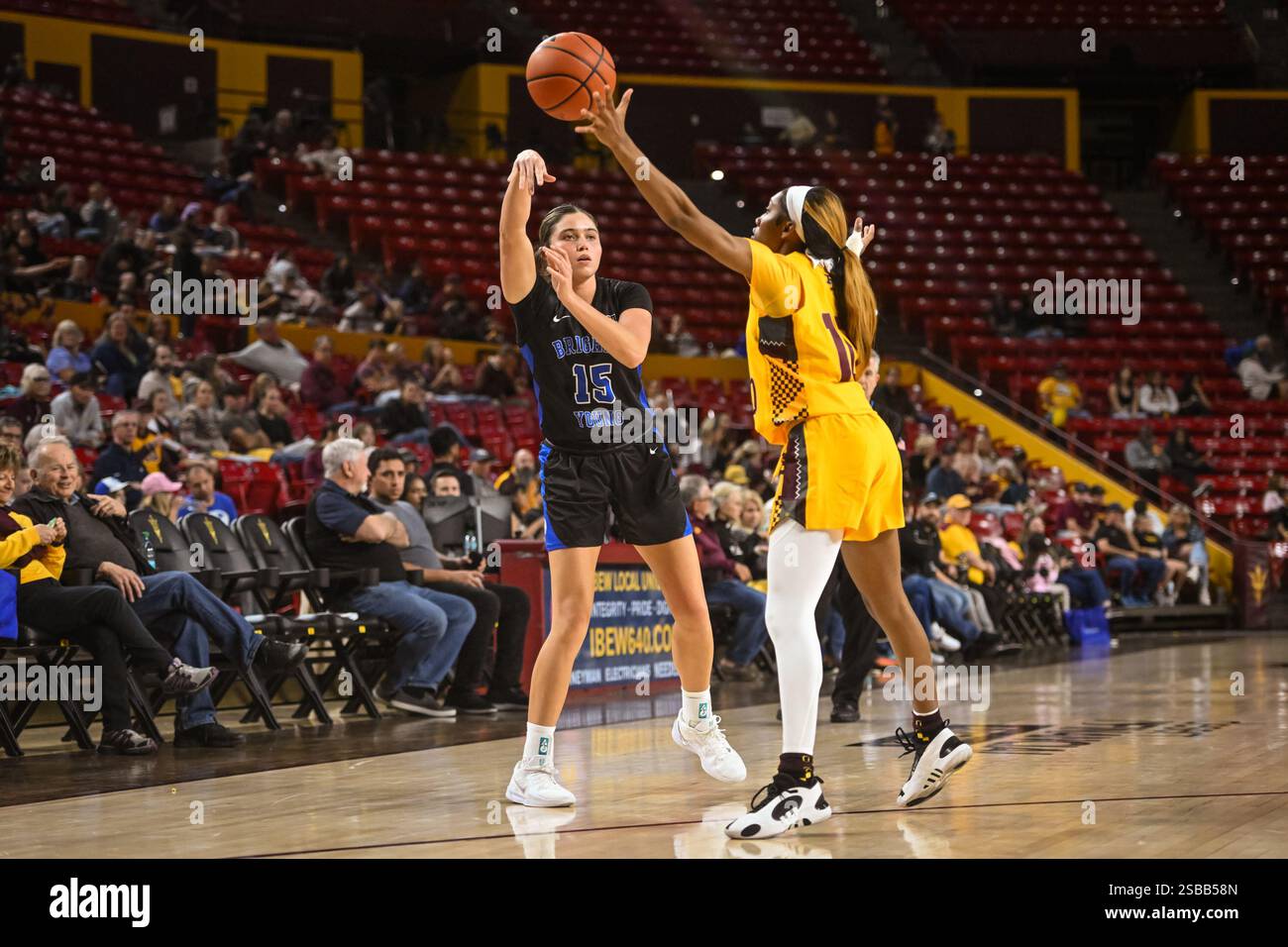 BYU Cougars guard Kemery Congdon (15) looks to pass the ball in the ...