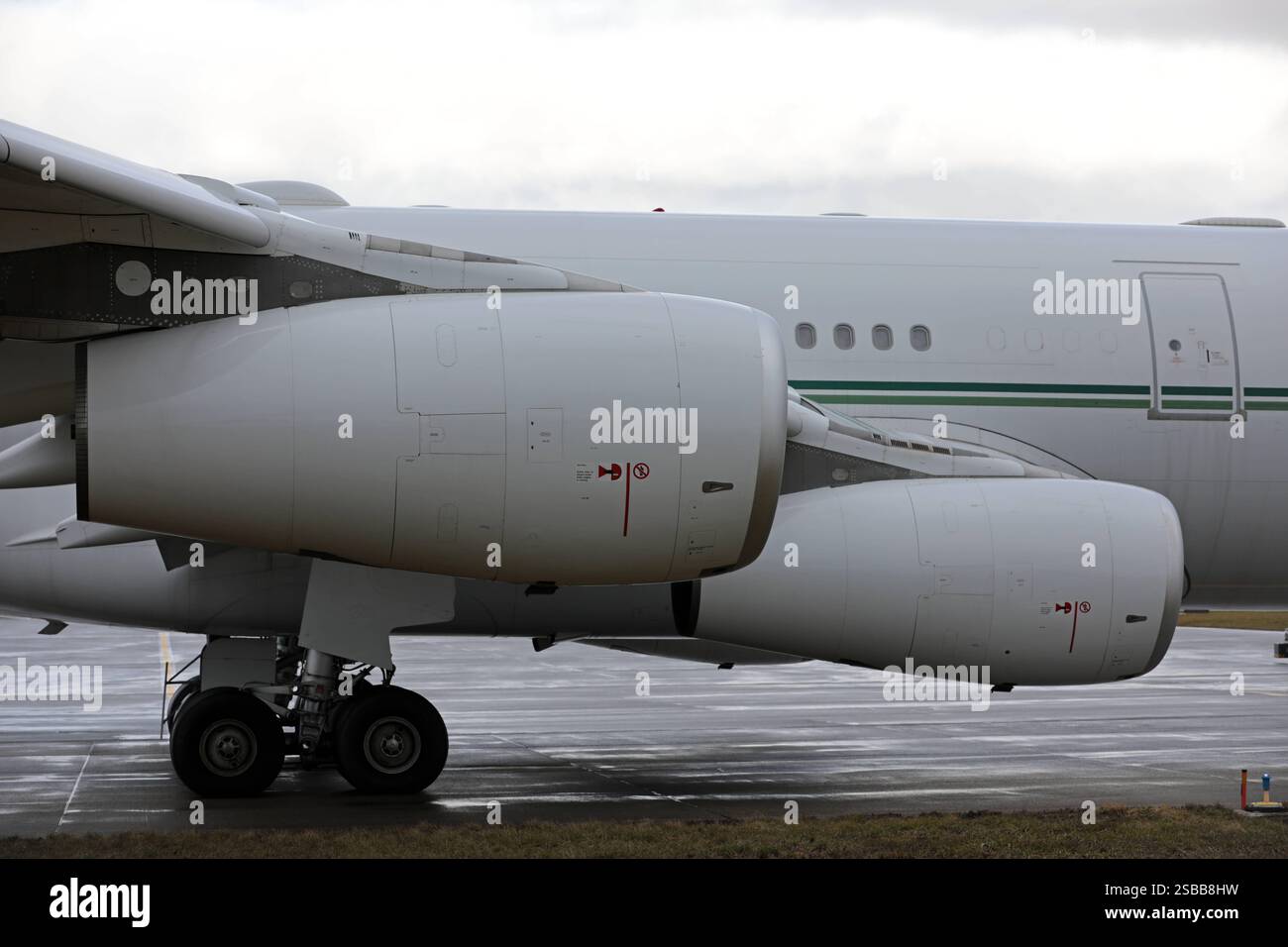 Ein VIP-Passagierflugzeug aus Saudi Arabien der Fluggesellschaft Sky ...
