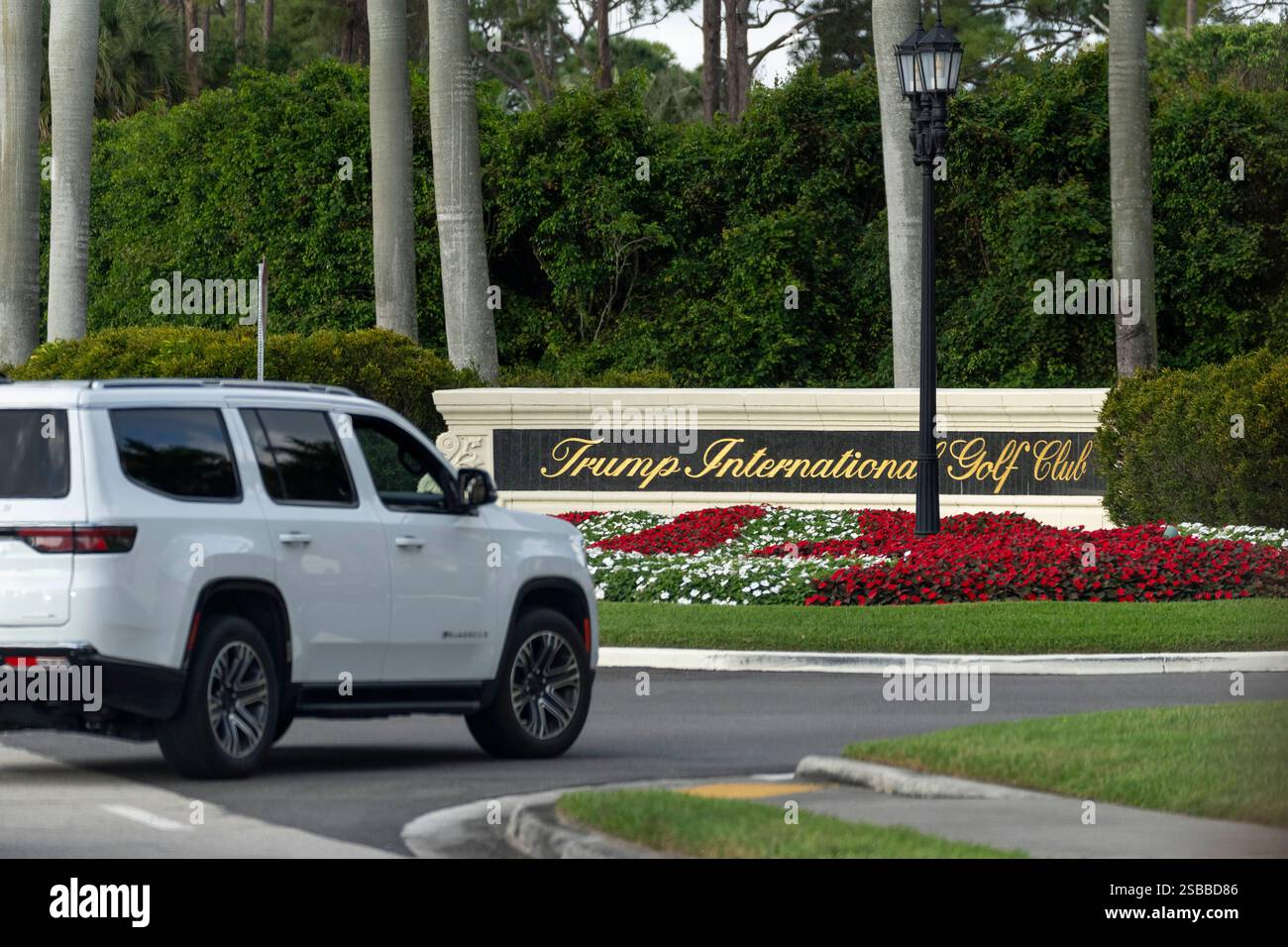 President Donald Trump's motorcade arrives at the Trump International ...