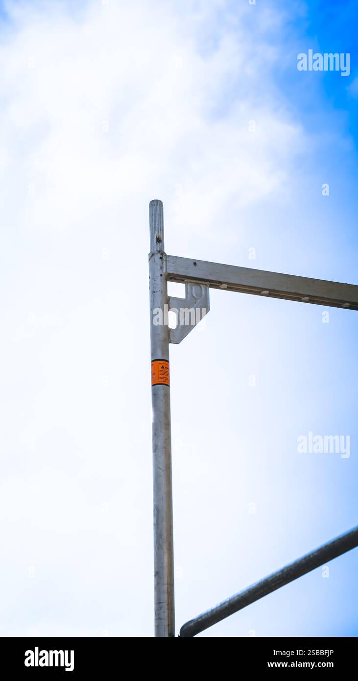 Scaffolding in front facade hi-res stock photography and images - Alamy