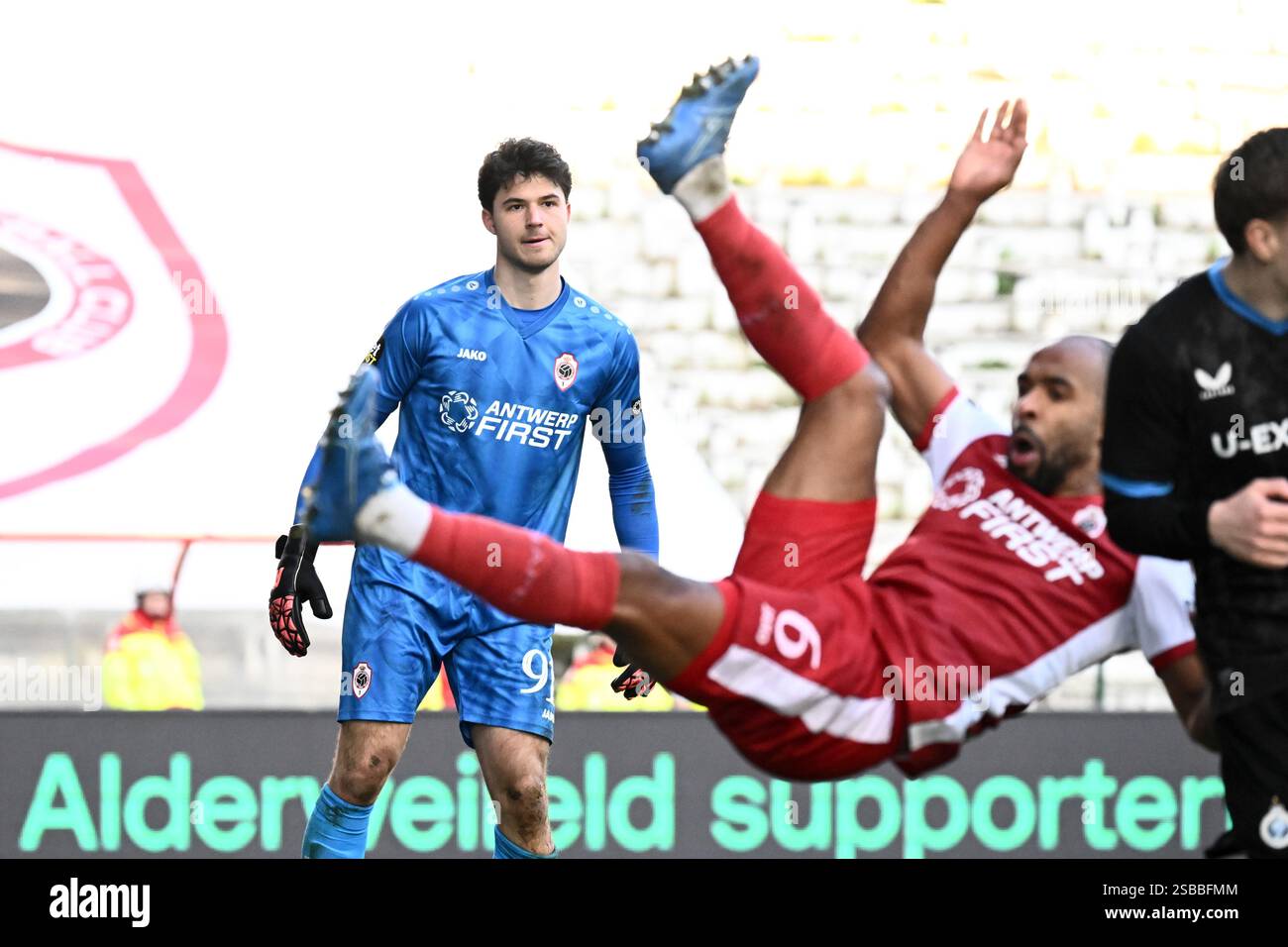 Antwerp's goalkeeper Senne Lammens is pictured during a soccer match between Royal Antwerp FC ...