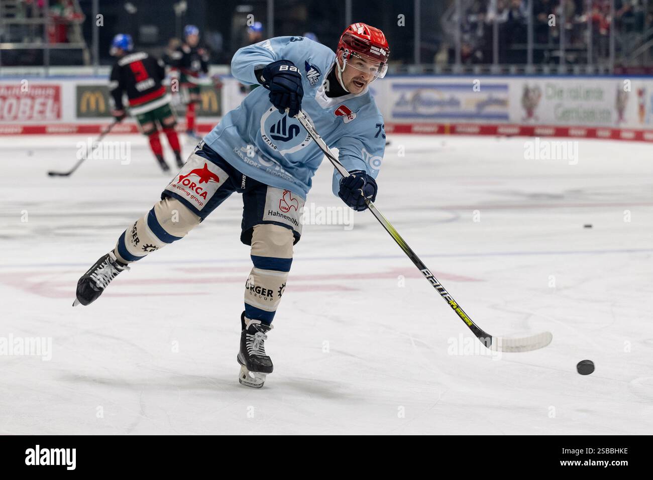 Matt Puempel (Schwenninger Wild Wings, #73) beim Warmup. GER ...