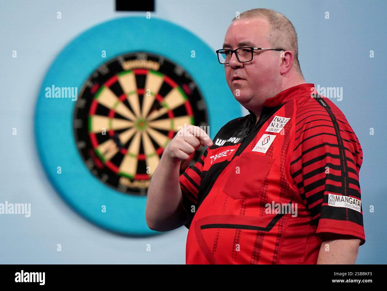 Stephen Bunting celebrates during his quarter final match against Danny ...