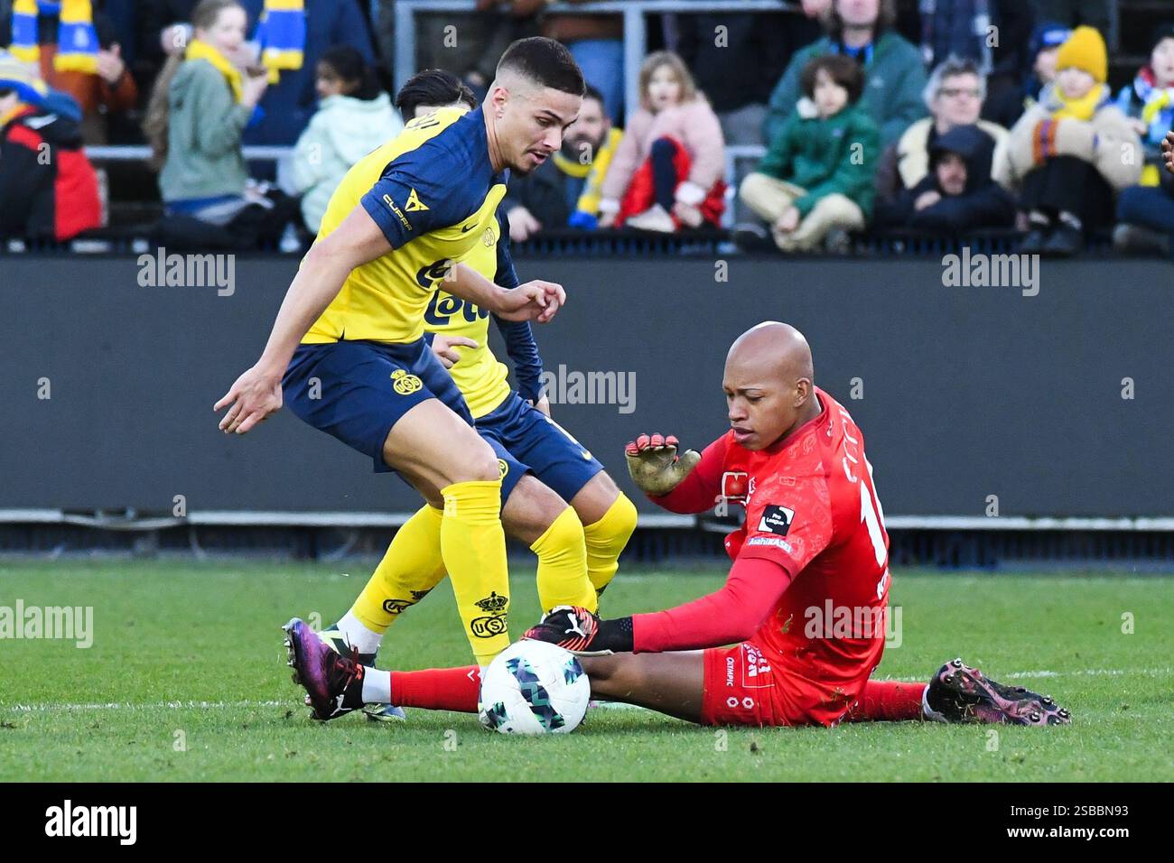 Union's Franjo Ivanovic and STVV's goalkeeper Leo Kokubo pictured in ...