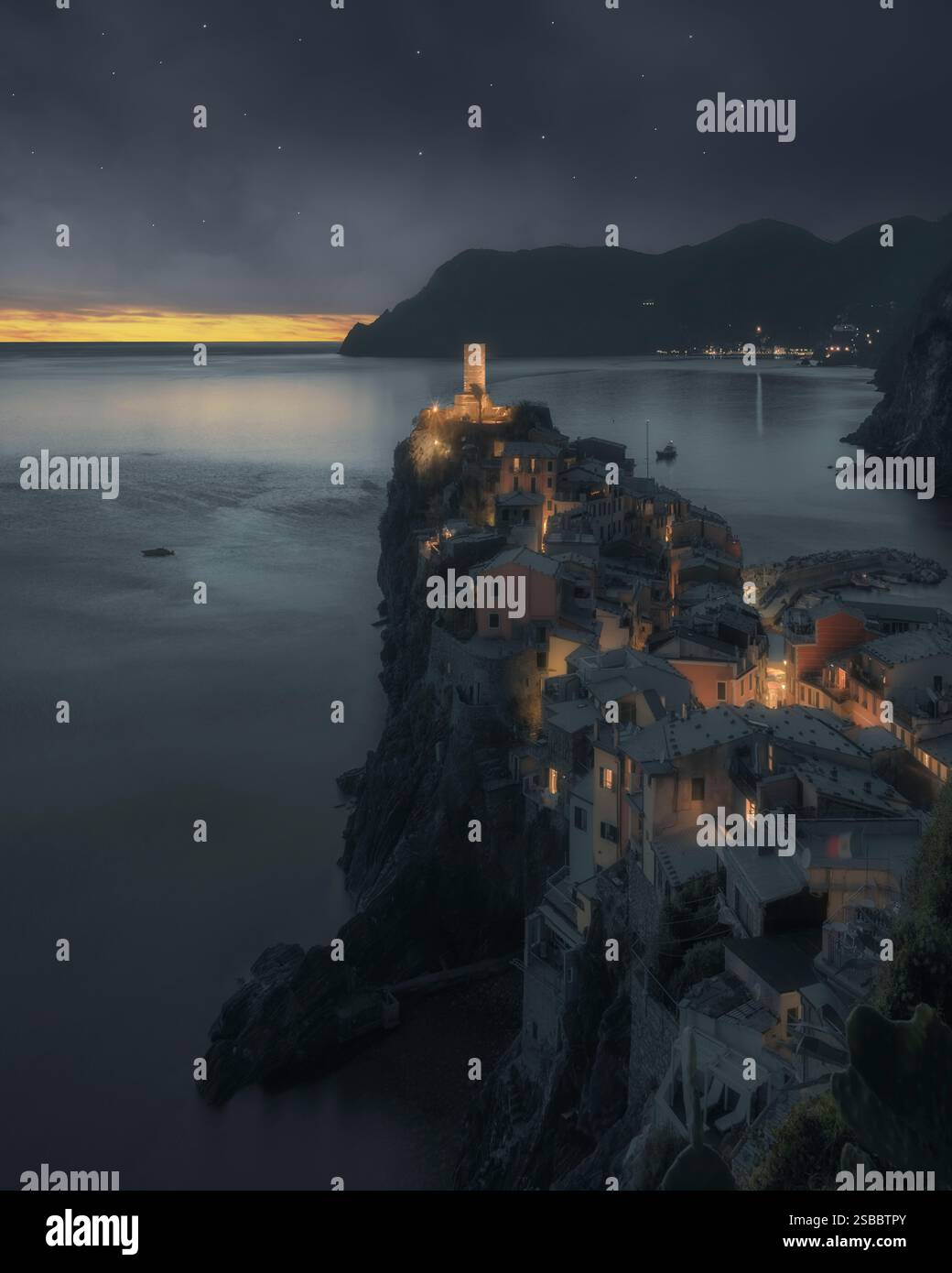 Darkhorizon hi-res stock photography and images - Alamy