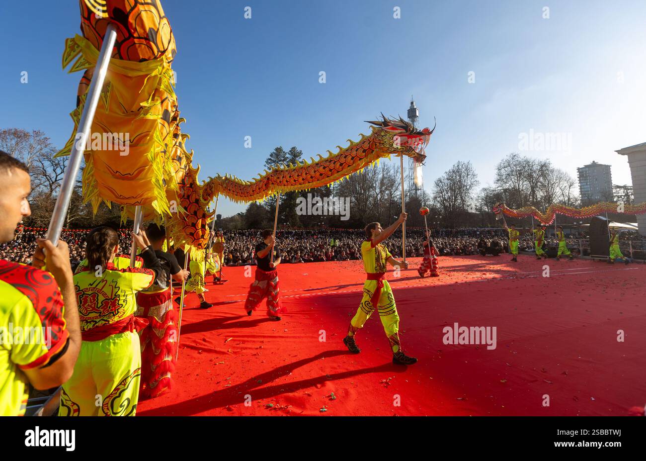 Milano, Italia. 02nd Feb, 2025. Festeggiamenti per il Capodanno Cinese ...